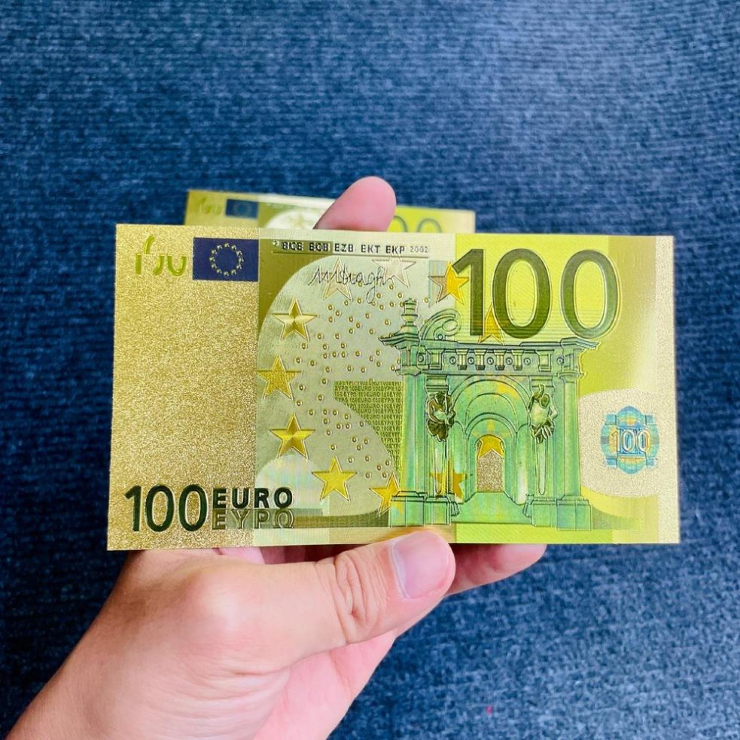Tổng hợp những hình ảnh tiền 100 euro tích cực và đầu tư