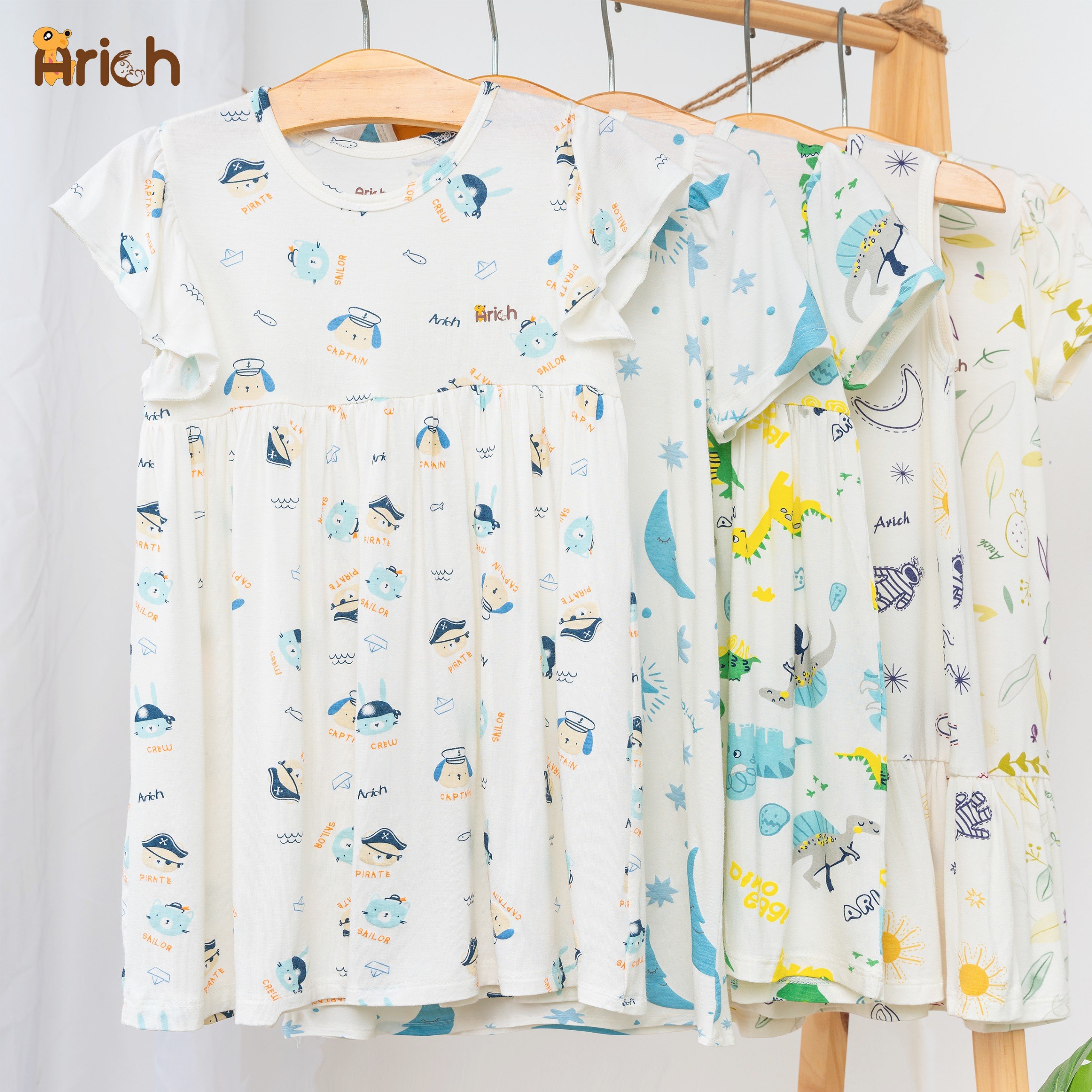 Váy bé gái Arich vải sợi tre mềm mát, phối họa tiết đáng yêu size từ