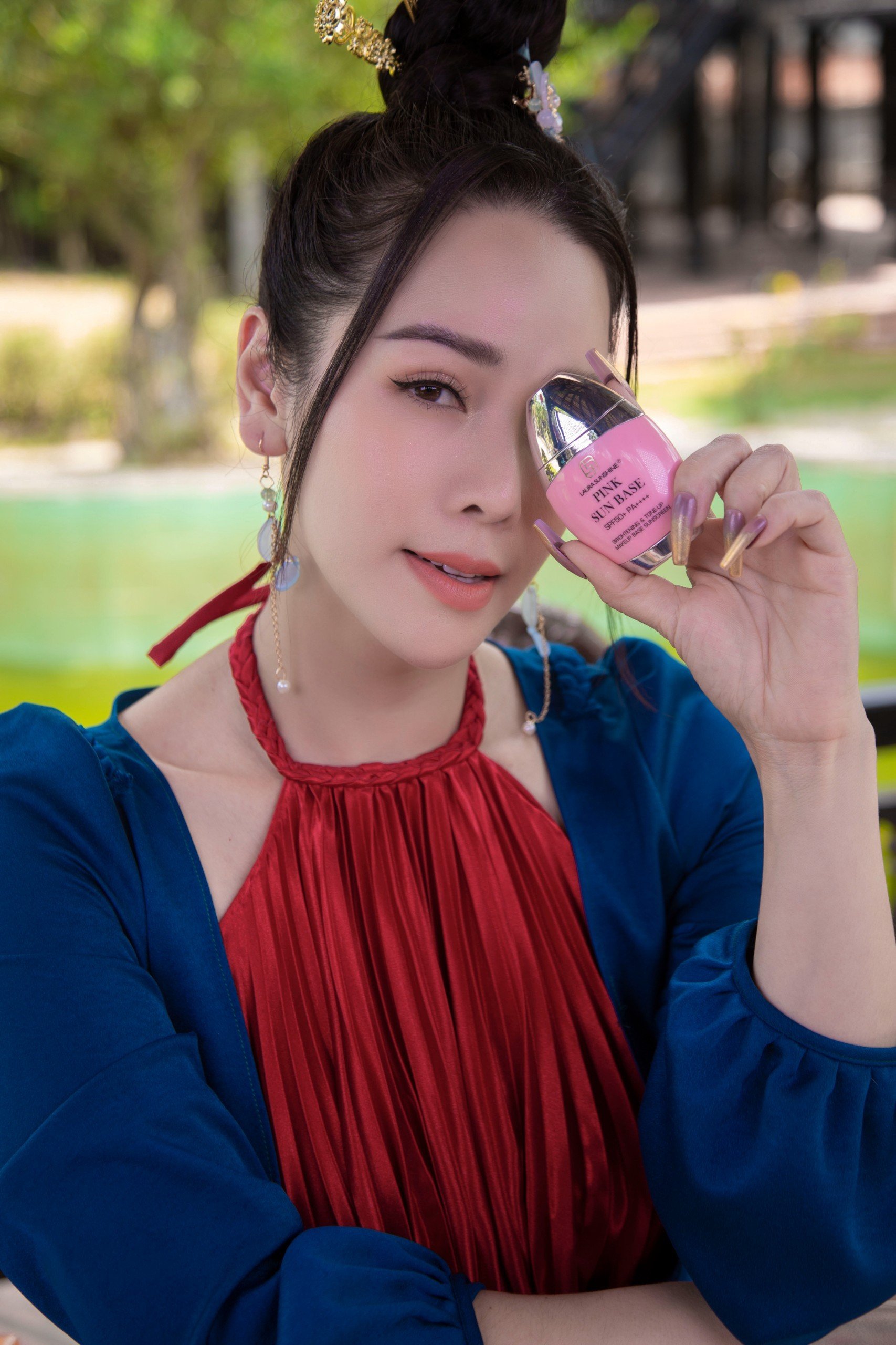 Laura Sun's Instagram, Twitter & Facebook on IDCrawl